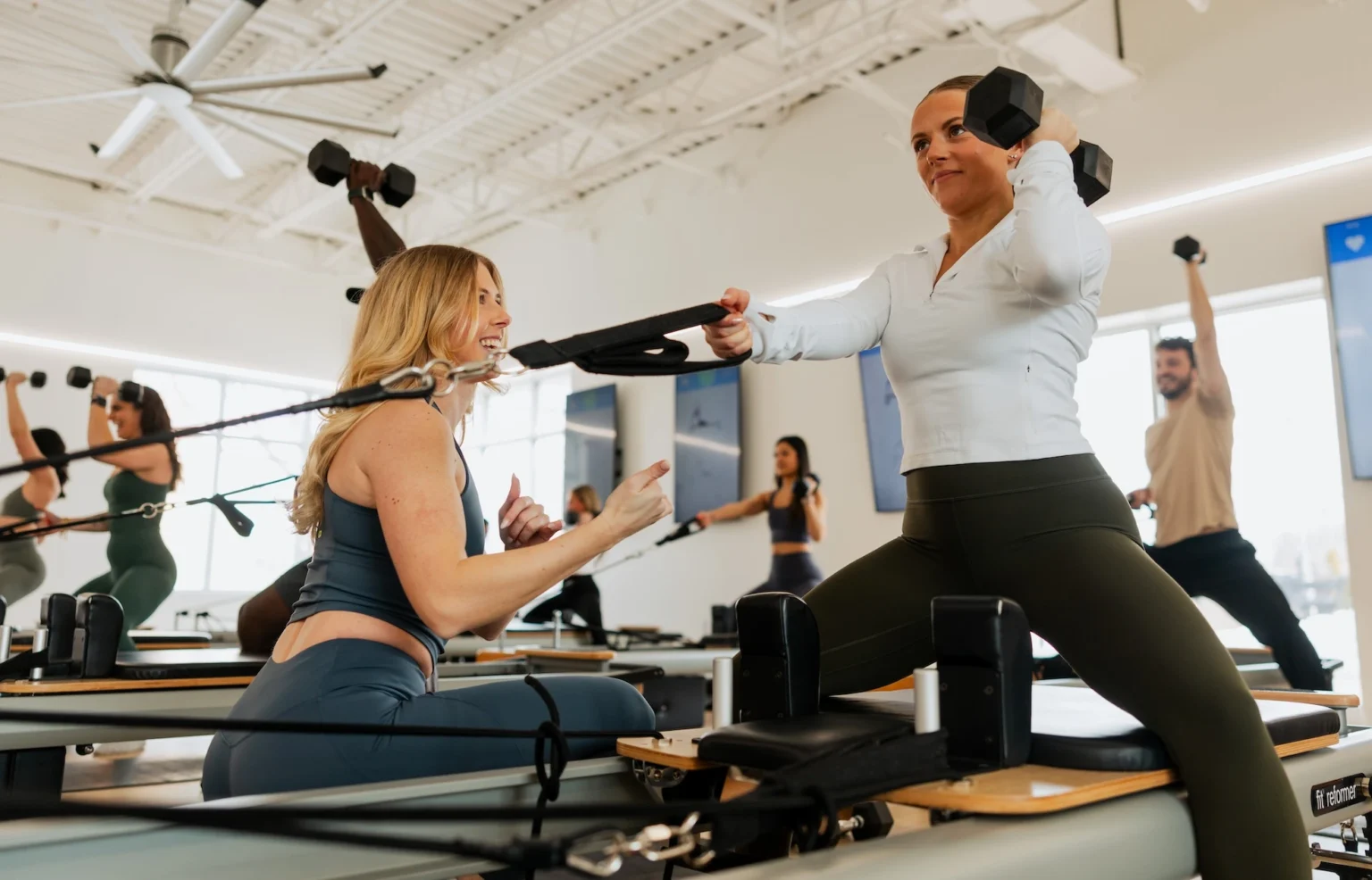 FS8: A marca que une Pilates e Yoga e já tem a Europa na mira - Fitfeed