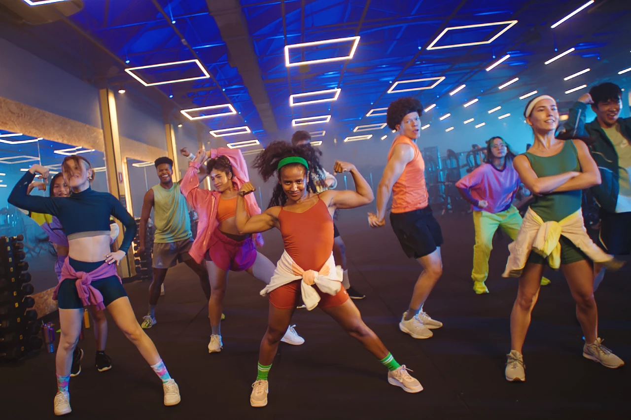 Treinar é o novo rolê: Smart Fit lança programa de treinos gratuitos ...